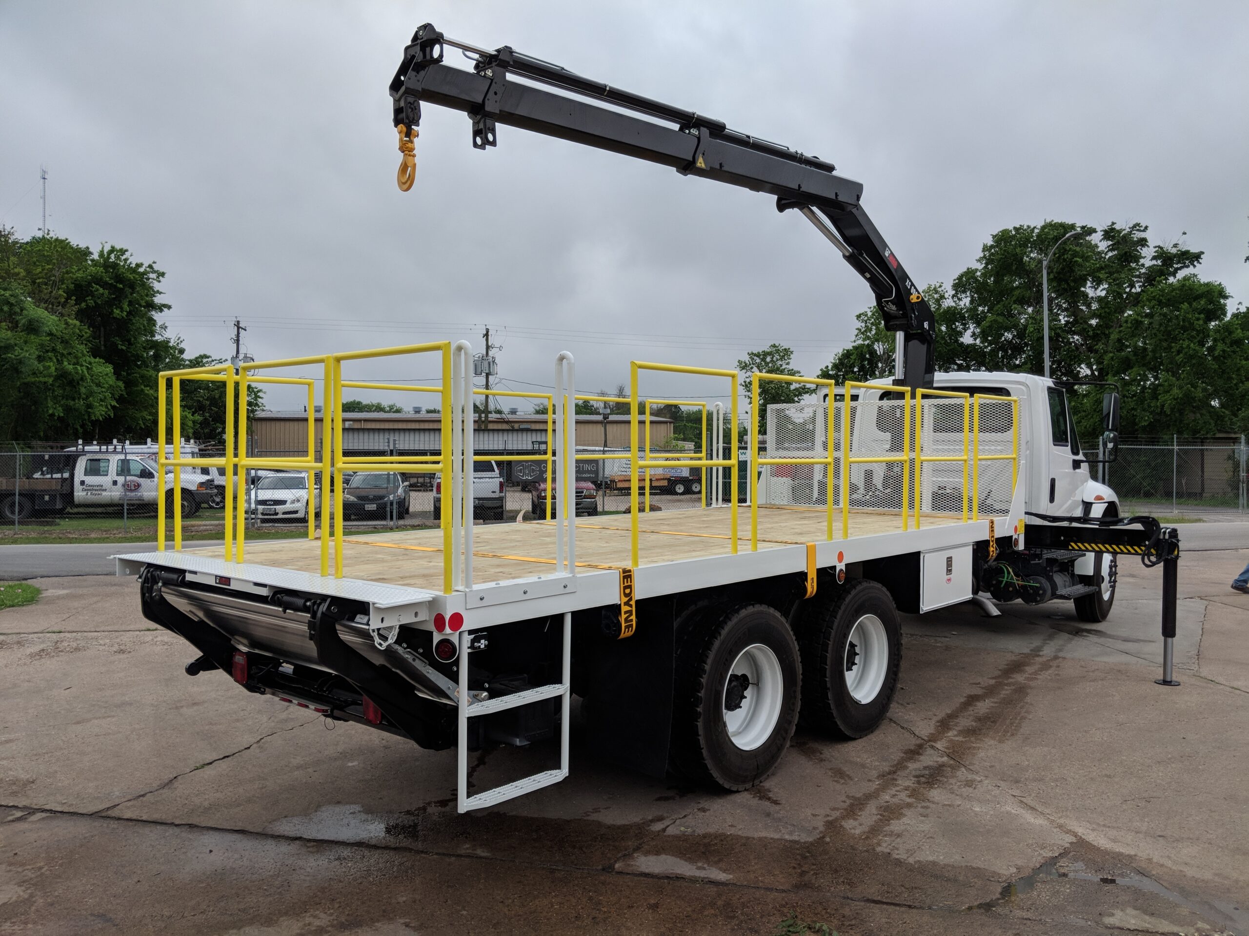 Home – Southwest Truck Rigging & Equipment